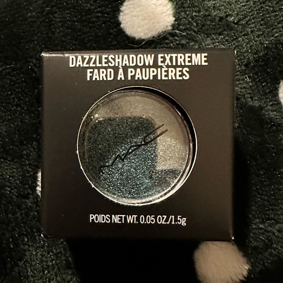 MAC Cosmetics | Makeup | Mac Dazzle Shadow Extremeemerald Cut | Poshmark